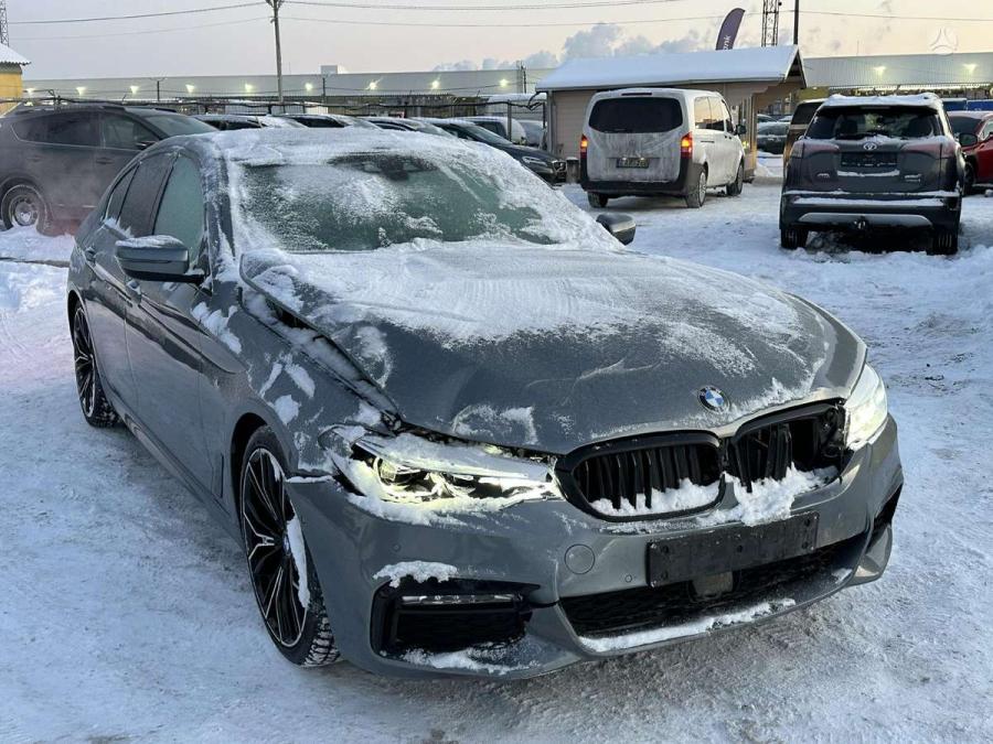Pelēks BMW 540 2017 Kauņa, ar dzinēja tilpumu 3.00 L un nobraukumu 232 tūkst. km par 15300 €, foto 2 vietnē AUTOMOTO.COM.LV