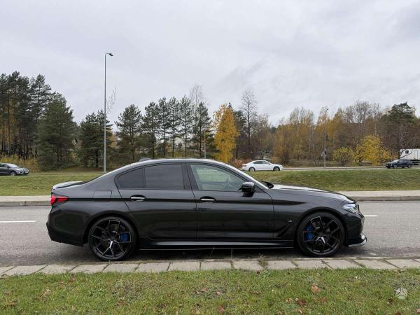 Grey BMW 540 2018 in Vilnius, with an engine capacity of 3.00 L and mileage of 180 thousand km for 25899 €, photo 7 on AUTOMOTO.COM.LV