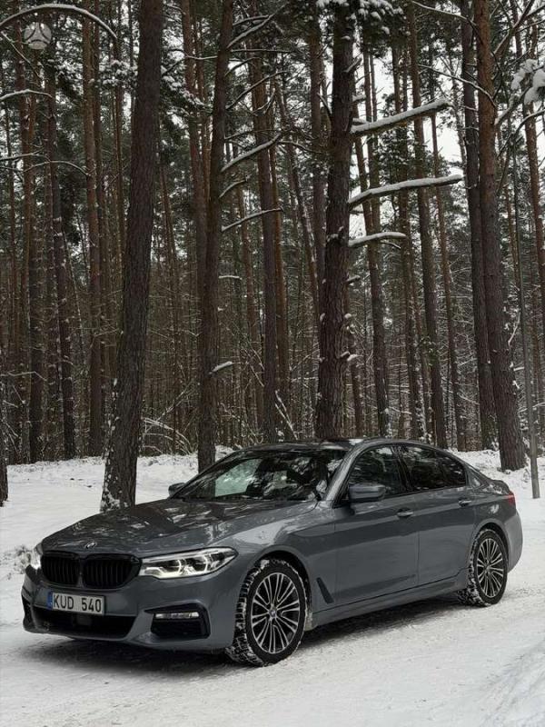 Grey BMW 540 2018 in Vilnius, with an engine capacity of 3.00 L and mileage of 153 thousand km for 23900 €, photo 3 on AUTOMOTO.COM.LV