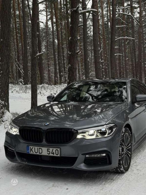 Grey BMW 540 2018 in Vilnius, with an engine capacity of 3.00 L and mileage of 153 thousand km for 23900 €, photo 6 on AUTOMOTO.COM.LV