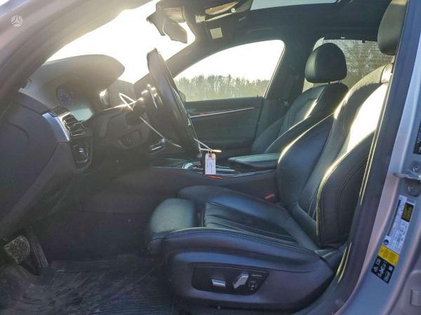 Pelēks BMW 540 2019 Klaipėda, ar dzinēja tilpumu 3.00 L un nobraukumu 93 tūkst. km par 15000 €, foto 7 vietnē AUTOMOTO.COM.LV