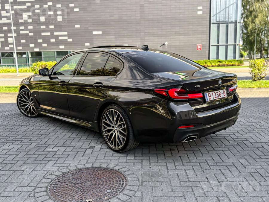 Pelēks BMW 540 2020 Jelgava, ar dzinēja tilpumu 3.00 L un nobraukumu 230 tūkst. km par 31700 €, foto 4 vietnē AUTOMOTO.COM.LV
