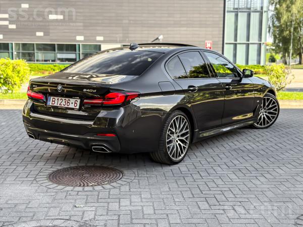 Pelēks BMW 540 2020 Jelgava, ar dzinēja tilpumu 3.00 L un nobraukumu 230 tūkst. km par 31700 €, foto 5 vietnē AUTOMOTO.COM.LV