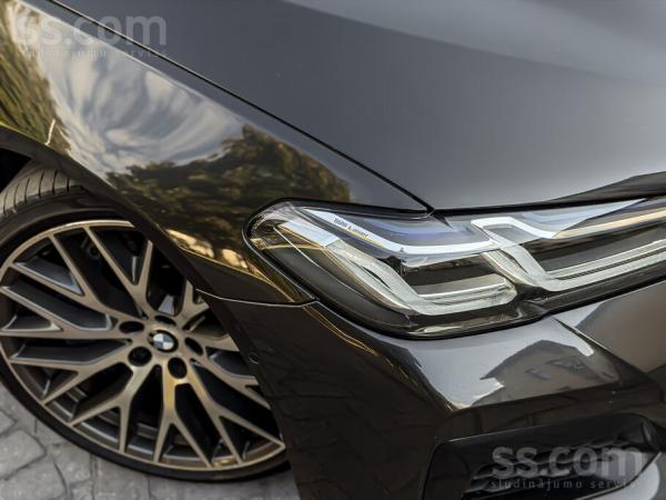 Pelēks BMW 540 2020 Jelgava, ar dzinēja tilpumu 3.00 L un nobraukumu 230 tūkst. km par 31700 €, foto 9 vietnē AUTOMOTO.COM.LV