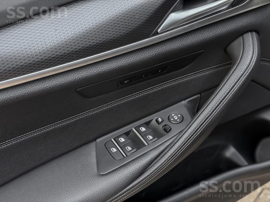 Pelēks BMW 540 2020 Jelgava, ar dzinēja tilpumu 3.00 L un nobraukumu 230 tūkst. km par 31700 €, foto 24 vietnē AUTOMOTO.COM.LV