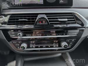 Pelēks BMW 540 2020 Jelgava, ar dzinēja tilpumu 3.00 L un nobraukumu 230 tūkst. km par 31700 €, foto 25 vietnē AUTOMOTO.COM.LV
