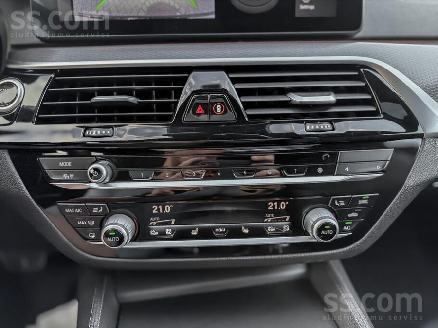 Pelēks BMW 540 2020 Jelgava, ar dzinēja tilpumu 3.00 L un nobraukumu 230 tūkst. km par 31700 €, foto 25 vietnē AUTOMOTO.COM.LV