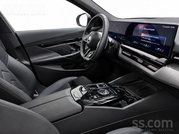 Серый БМВ 540 2025 в Рига, объемом двигателя 3.00 л и пробегом 27 тыс. км за 67900 €, фото 3 на AUTOMOTO.COM.LV
