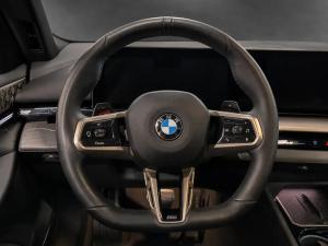 Pelēks BMW 540 2025 Rīga, ar dzinēja tilpumu 3.00 L un nobraukumu 73 tūkst. km par 72900 €, foto 10 vietnē AUTOMOTO.COM.LV