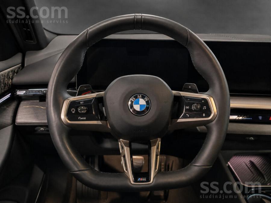 Grey BMW 540 2025 in Riga, with an engine capacity of 3.00 L and mileage of 73 thousand km for 72900 €, photo 10 on AUTOMOTO.COM.LV