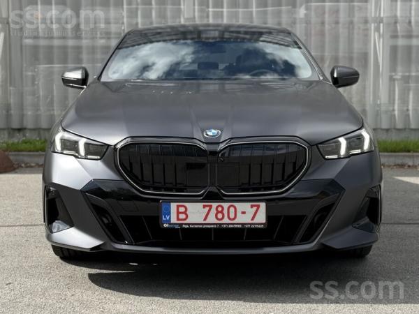 Pelēks BMW 540 2025 Rīga, ar dzinēja tilpumu 3.00 L un nobraukumu 73 tūkst. km par 72900 €, foto 3 vietnē AUTOMOTO.COM.LV