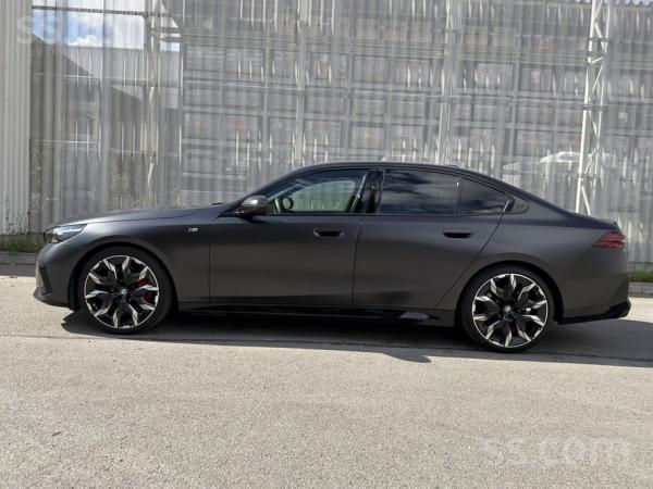 Pelēks BMW 540 2025 Rīga, ar dzinēja tilpumu 3.00 L un nobraukumu 73 tūkst. km par 72900 €, foto 6 vietnē AUTOMOTO.COM.LV