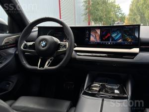 Grey BMW 540 2025 in Riga, with an engine capacity of 3.00 L and mileage of 73 thousand km for 72900 €, photo 11 on AUTOMOTO.COM.LV