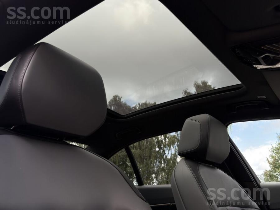 Grey BMW 540 2025 in Riga, with an engine capacity of 3.00 L and mileage of 73 thousand km for 72900 €, photo 21 on AUTOMOTO.COM.LV