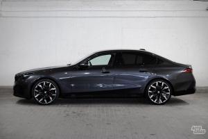 Grey BMW 540 2025 in Vilnius, with an engine capacity of 3.00 L and mileage of 64 thousand km for 65771 €, photo 7 on AUTOMOTO.COM.LV