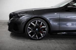 Grey BMW 540 2025 in Vilnius, with an engine capacity of 3.00 L and mileage of 64 thousand km for 65771 €, photo 8 on AUTOMOTO.COM.LV