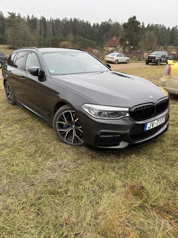 Grey BMW 540 2017 in Tukums, with an engine capacity of 3.00 L and mileage of 278 thousand km for 23500 €, photo 1 on AUTOMOTO.COM.LV