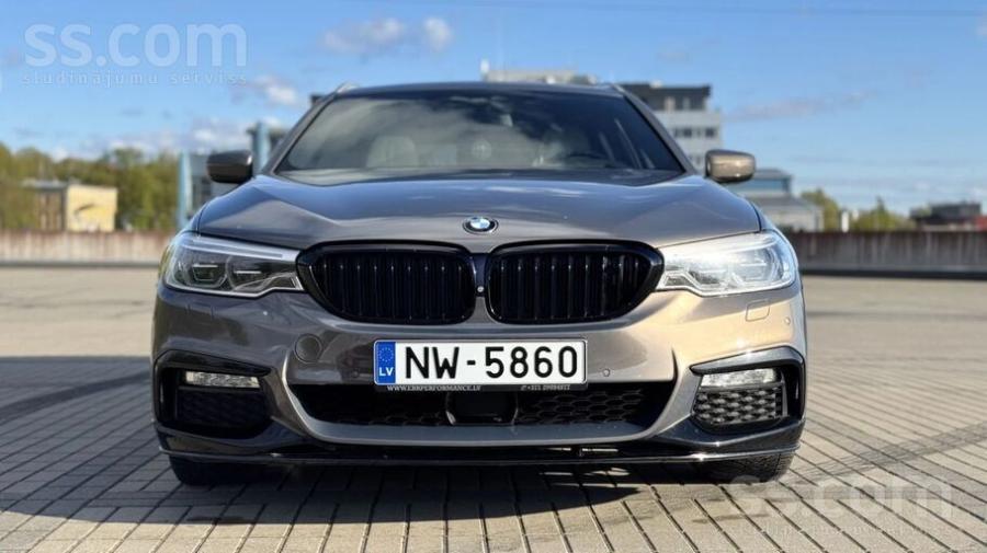 Pelēks BMW 540 2017 Rīga, ar dzinēja tilpumu 3.00 L un nobraukumu 270 tūkst. km par 24600 €, foto 3 vietnē AUTOMOTO.COM.LV