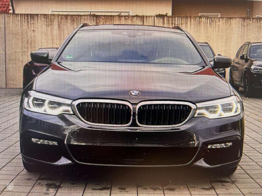 Pelēks BMW 540 2017 Panevēža, ar dzinēja tilpumu 2.99 L un nobraukumu 250 tūkst. km par 20900 €, foto 2 vietnē AUTOMOTO.COM.LV