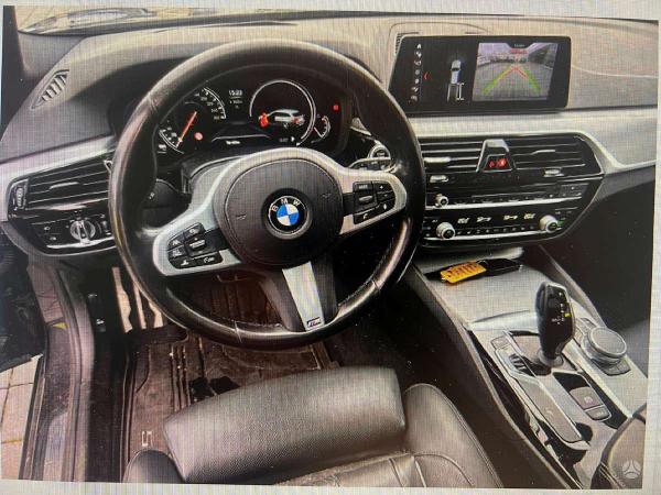 Grey BMW 540 2017 in Panevezys, with an engine capacity of 2.99 L and mileage of 250 thousand km for 20900 €, photo 4 on AUTOMOTO.COM.LV