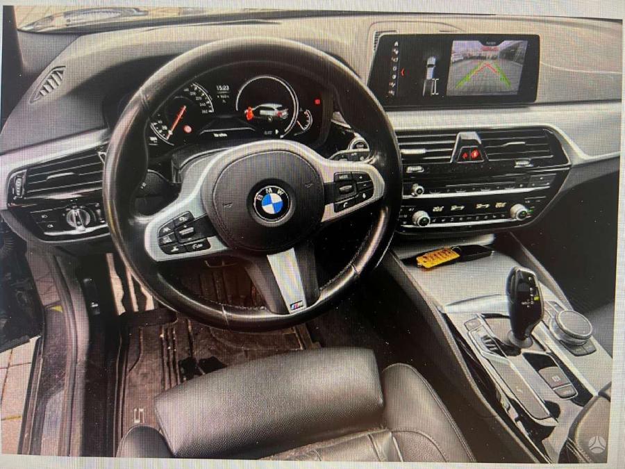 Pelēks BMW 540 2017 Panevēža, ar dzinēja tilpumu 2.99 L un nobraukumu 250 tūkst. km par 20900 €, foto 4 vietnē AUTOMOTO.COM.LV