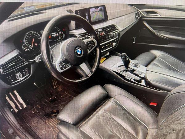 Grey BMW 540 2017 in Panevezys, with an engine capacity of 2.99 L and mileage of 250 thousand km for 20900 €, photo 5 on AUTOMOTO.COM.LV