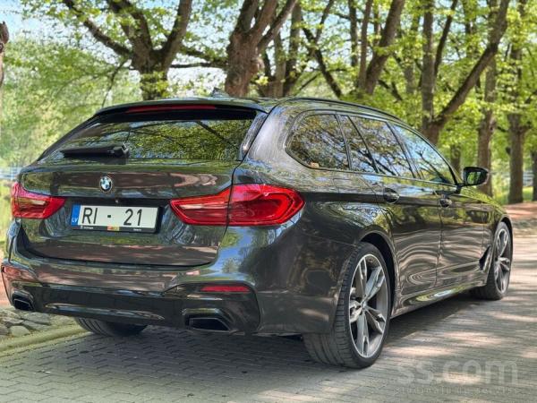 Grey BMW 540 2017 in Bauska, with an engine capacity of 4.00 L and mileage of 0 thousand km for 24370 €, photo 6 on AUTOMOTO.COM.LV