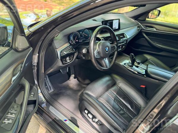 Grey BMW 540 2017 in Bauska, with an engine capacity of 4.00 L and mileage of 0 thousand km for 24370 €, photo 10 on AUTOMOTO.COM.LV