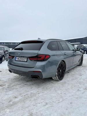 Grey BMW 540 2018 in Kaunas, with an engine capacity of 2.99 L and mileage of 302 thousand km for 22999 €, photo 8 on AUTOMOTO.COM.LV