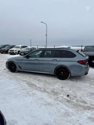Grey BMW 540 2018 in Kaunas, with an engine capacity of 2.99 L and mileage of 302 thousand km for 22999 €, photo 12 on AUTOMOTO.COM.LV