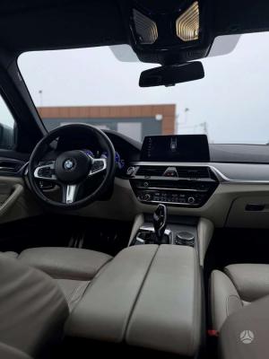 Grey BMW 540 2018 in Kaunas, with an engine capacity of 2.99 L and mileage of 302 thousand km for 22999 €, photo 22 on AUTOMOTO.COM.LV