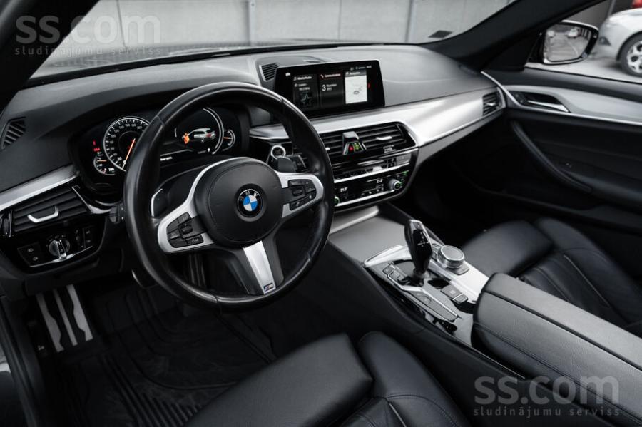 Grey BMW 540 2018 in Jurmala, with an engine capacity of 3.00 L and mileage of 144 thousand km for 23800 €, photo 5 on AUTOMOTO.COM.LV