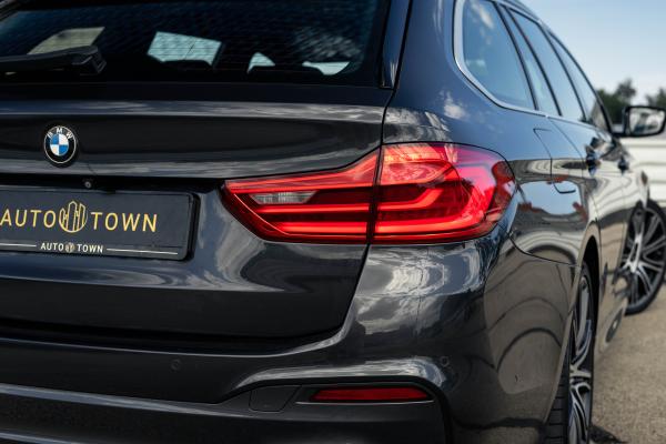 Pelēks BMW 540 2018 Rīga, ar dzinēja tilpumu 3.00 L un nobraukumu 195 tūkst. km par 26499 €, foto 4 vietnē AUTOMOTO.COM.LV