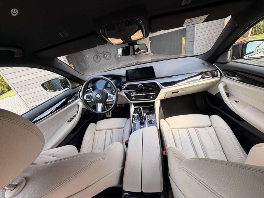 Grey BMW 540 2018 in Vilnius, with an engine capacity of 3.00 L and mileage of 206 thousand km for 22000 €, photo 8 on AUTOMOTO.COM.LV