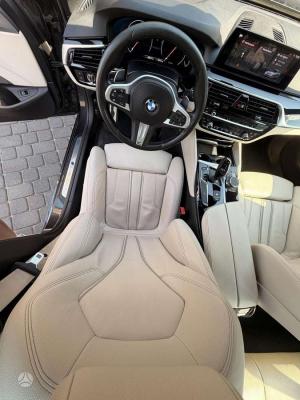 Grey BMW 540 2018 in Vilnius, with an engine capacity of 3.00 L and mileage of 206 thousand km for 22000 €, photo 10 on AUTOMOTO.COM.LV