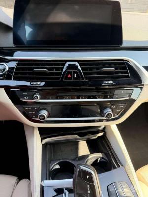 Grey BMW 540 2018 in Vilnius, with an engine capacity of 3.00 L and mileage of 206 thousand km for 22000 €, photo 12 on AUTOMOTO.COM.LV