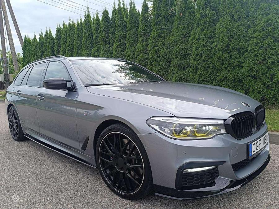 Grey BMW 540 2018 in Vilnius, with an engine capacity of 2.99 L and mileage of 63 thousand km for 23900 €, photo 3 on AUTOMOTO.COM.LV