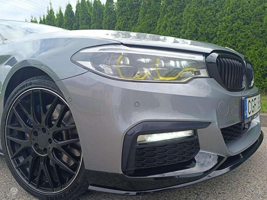 Grey BMW 540 2018 in Vilnius, with an engine capacity of 2.99 L and mileage of 63 thousand km for 23900 €, photo 10 on AUTOMOTO.COM.LV