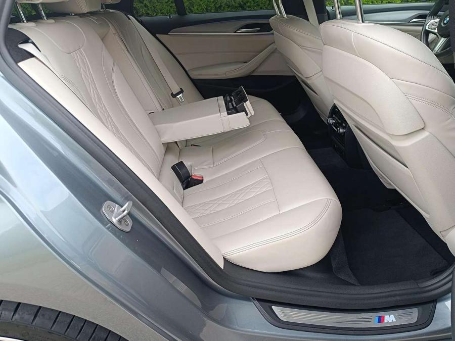 Grey BMW 540 2018 in Vilnius, with an engine capacity of 2.99 L and mileage of 63 thousand km for 23900 €, photo 28 on AUTOMOTO.COM.LV