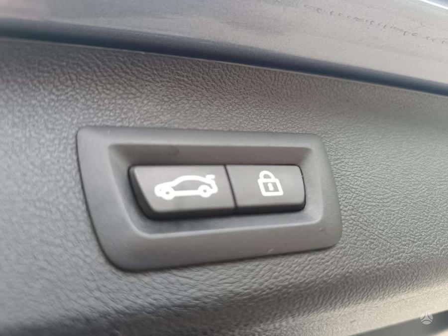 Grey BMW 540 2018 in Vilnius, with an engine capacity of 2.99 L and mileage of 63 thousand km for 23900 €, photo 38 on AUTOMOTO.COM.LV