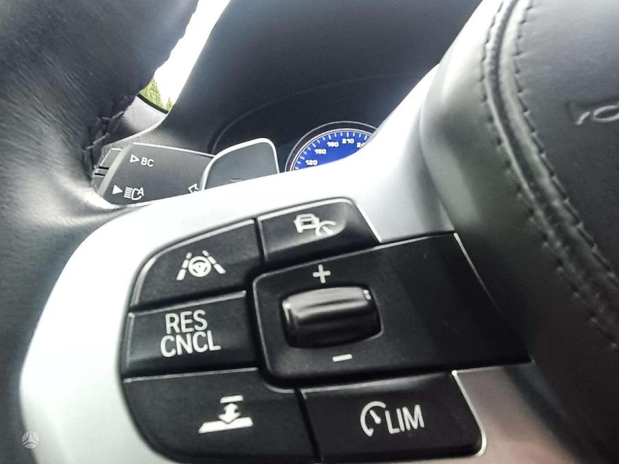 Grey BMW 540 2018 in Vilnius, with an engine capacity of 2.99 L and mileage of 63 thousand km for 23900 €, photo 48 on AUTOMOTO.COM.LV