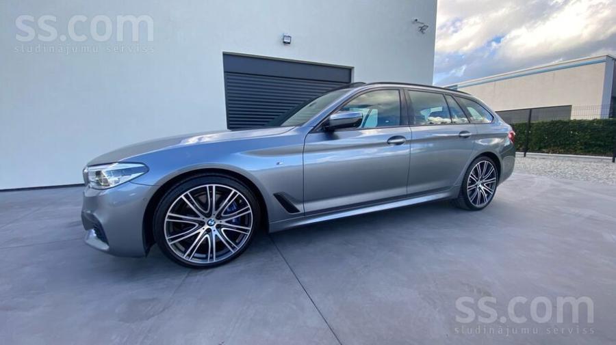 Grey BMW 540 2018 in Riga, with an engine capacity of 3.00 L and mileage of 312 thousand km for 24900 €, photo 3 on AUTOMOTO.COM.LV