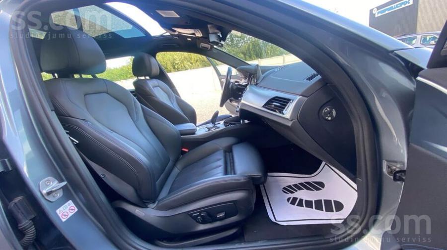 Grey BMW 540 2018 in Riga, with an engine capacity of 3.00 L and mileage of 312 thousand km for 24900 €, photo 13 on AUTOMOTO.COM.LV
