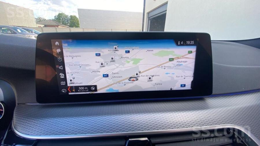 Grey BMW 540 2018 in Riga, with an engine capacity of 3.00 L and mileage of 312 thousand km for 24900 €, photo 19 on AUTOMOTO.COM.LV