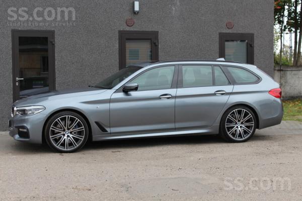 Grey BMW 540 2018 in Riga, with an engine capacity of 3.00 L and mileage of 312 thousand km for 22300 €, photo 4 on AUTOMOTO.COM.LV