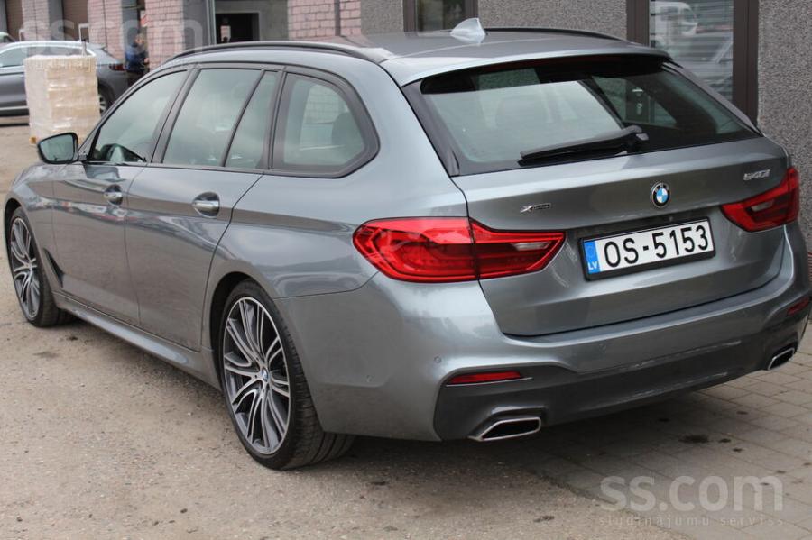 Grey BMW 540 2018 in Riga, with an engine capacity of 3.00 L and mileage of 312 thousand km for 22300 €, photo 5 on AUTOMOTO.COM.LV