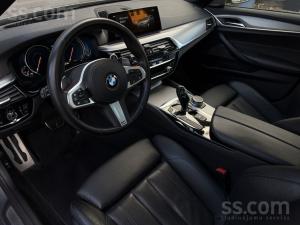 Grey BMW 540 2018 in Riga, with an engine capacity of 3.00 L and mileage of 312 thousand km for 22300 €, photo 12 on AUTOMOTO.COM.LV