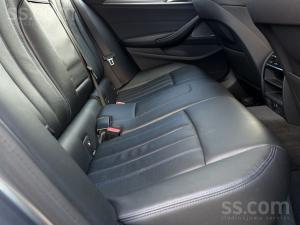 Grey BMW 540 2018 in Riga, with an engine capacity of 3.00 L and mileage of 312 thousand km for 22300 €, photo 20 on AUTOMOTO.COM.LV