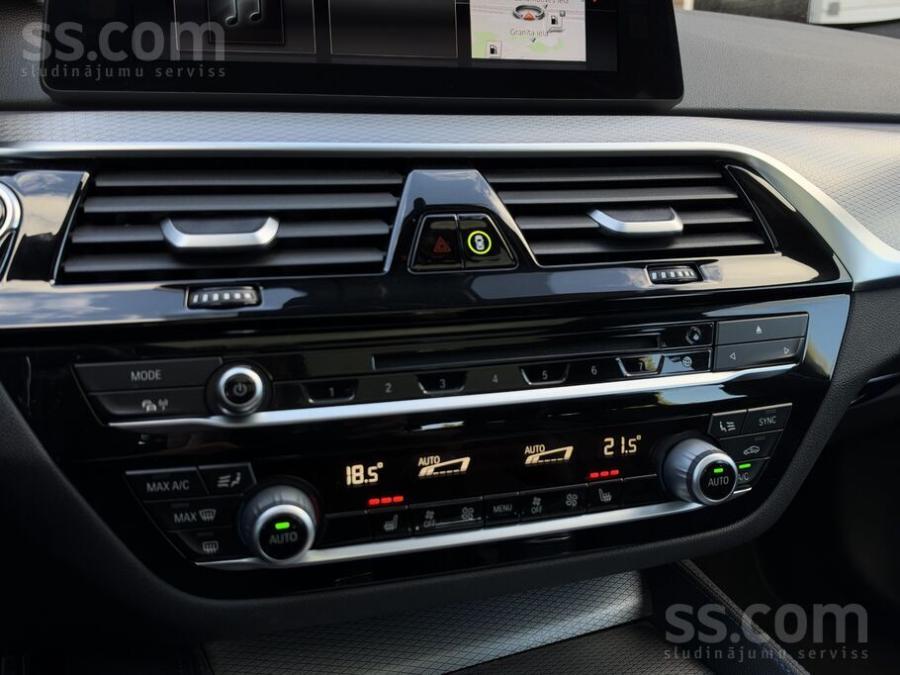 Grey BMW 540 2018 in Riga, with an engine capacity of 3.00 L and mileage of 312 thousand km for 22300 €, photo 25 on AUTOMOTO.COM.LV