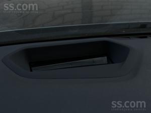 Grey BMW 540 2018 in Riga, with an engine capacity of 3.00 L and mileage of 312 thousand km for 22300 €, photo 32 on AUTOMOTO.COM.LV